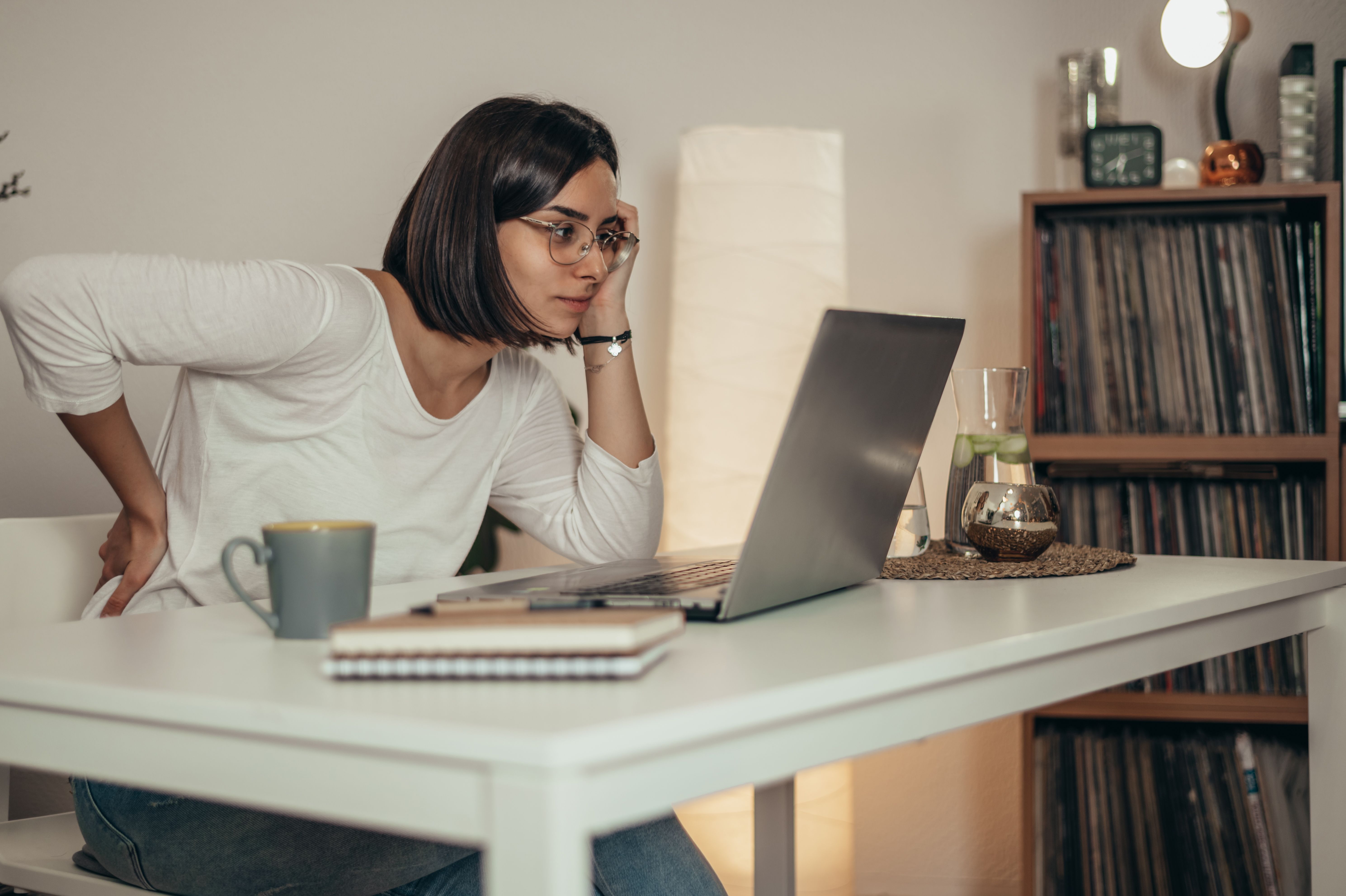 How to improve back posture while working remotely